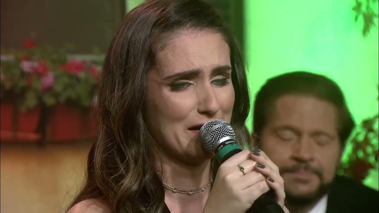 A Bella Itália | Giovanna Maira se emociona ao cantar a música Pai. Em memória de Luiz Augusto ...