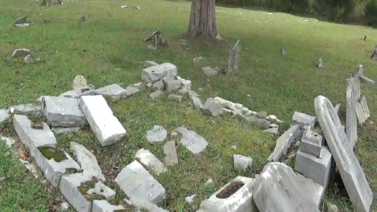 Soules Chapel Haunted Cemetery, Somerset Kentucky - YouTube
