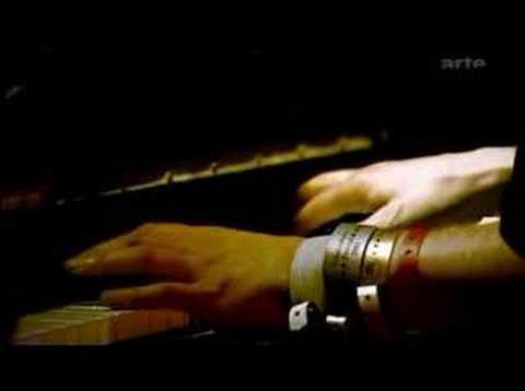 Radiohead Thom Yorke Fog - YouTube
