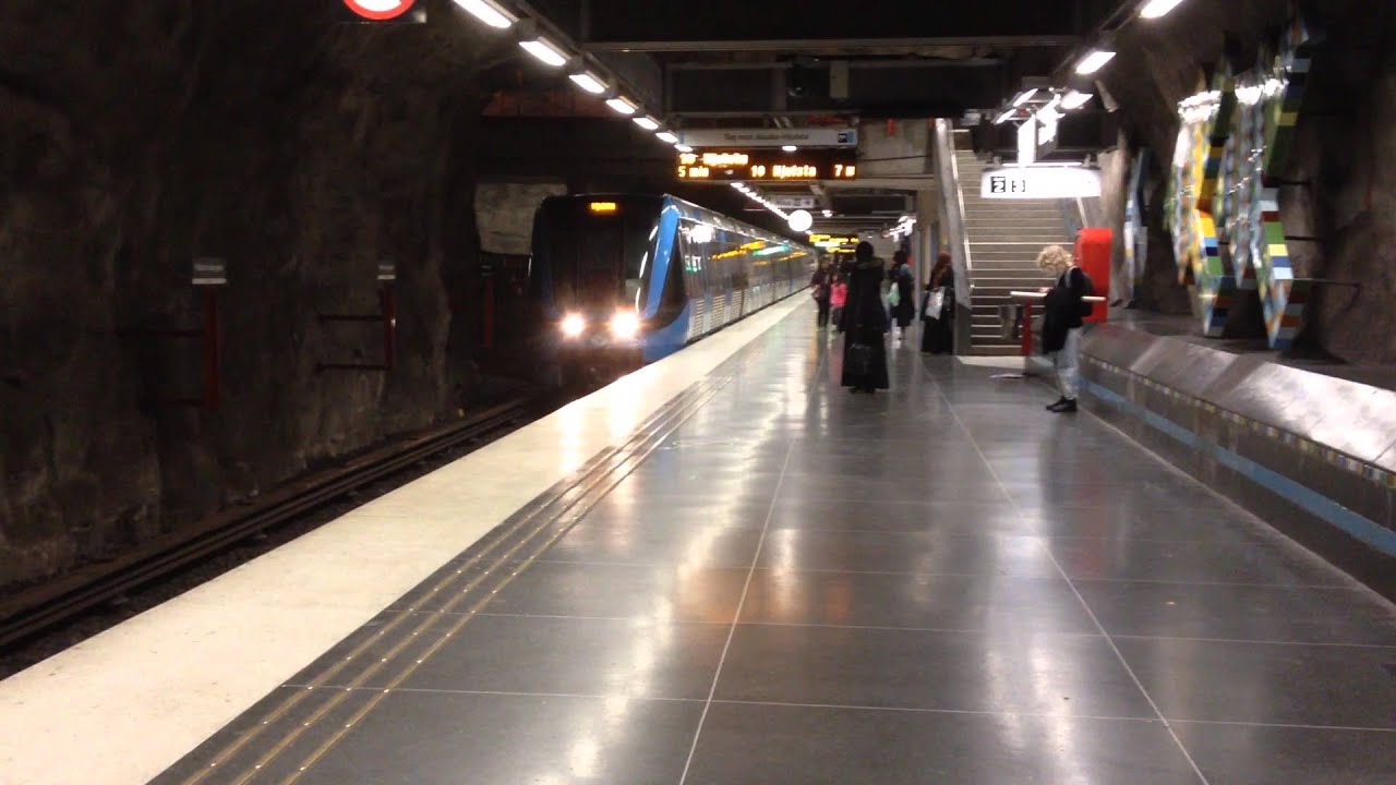 SL Tunnelbana C20 Västra Skogen - YouTube