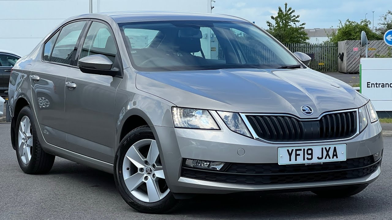 YF19JXA Skoda Octavia 1.6TDI SE DSG Cappuccino Beige Metallic - YouTube