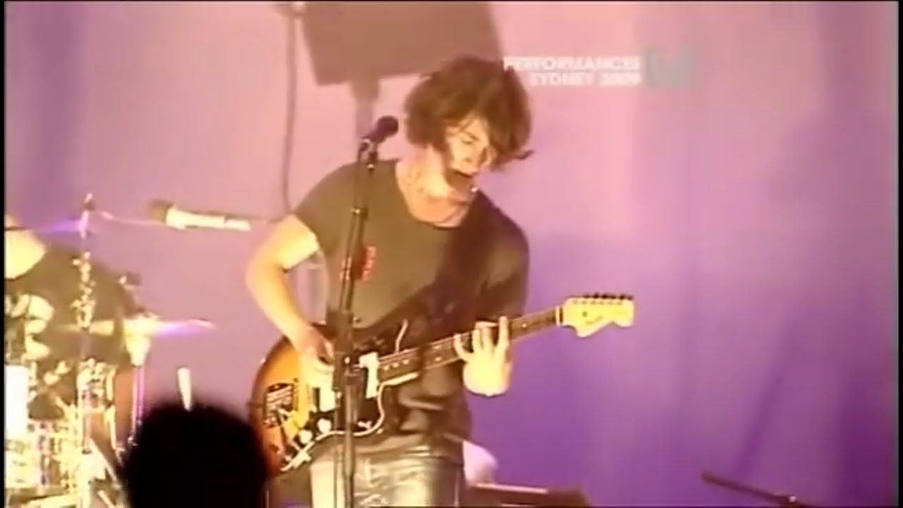 Crying Lightning FIRST VERSION OF THE SOLO - Arctic Monkeys - YouTube