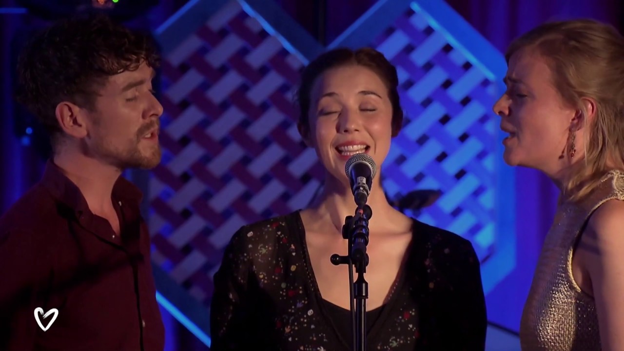 Lisa Hannigan - Anahorish (Live from Berlin) - YouTube Music