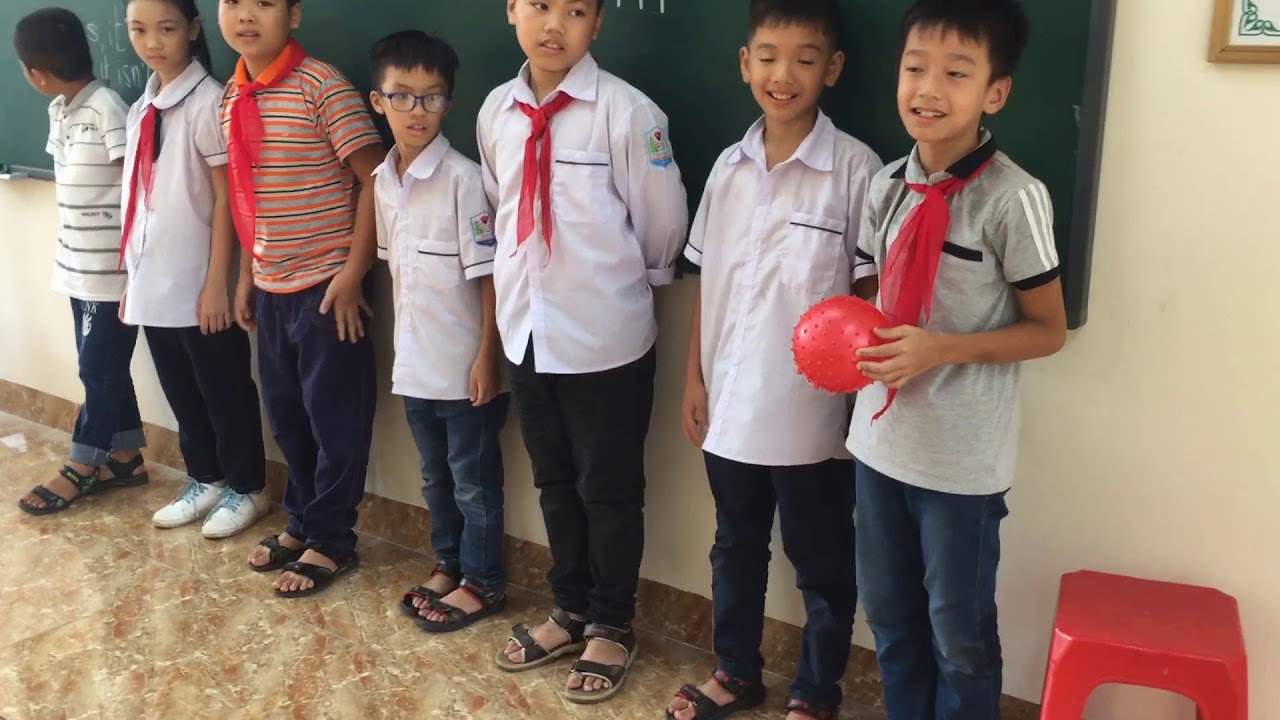 English class activities : Ball game - YouTube