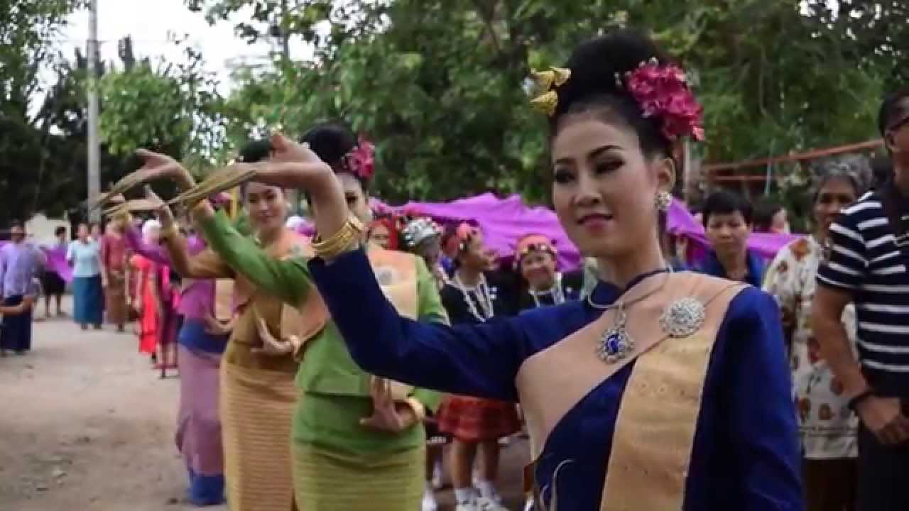 Fawn Leb Royal Fingernail Dance - YouTube