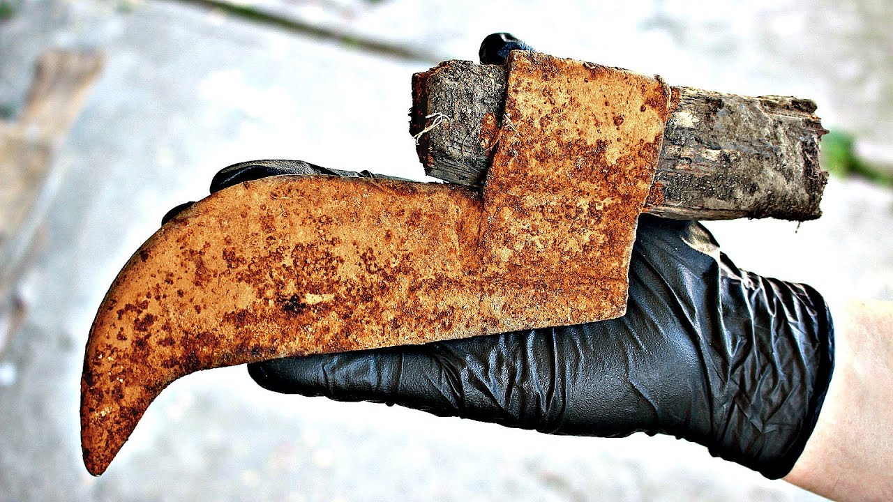 Antique Rusty Hatchet Axe Restoration - YouTube