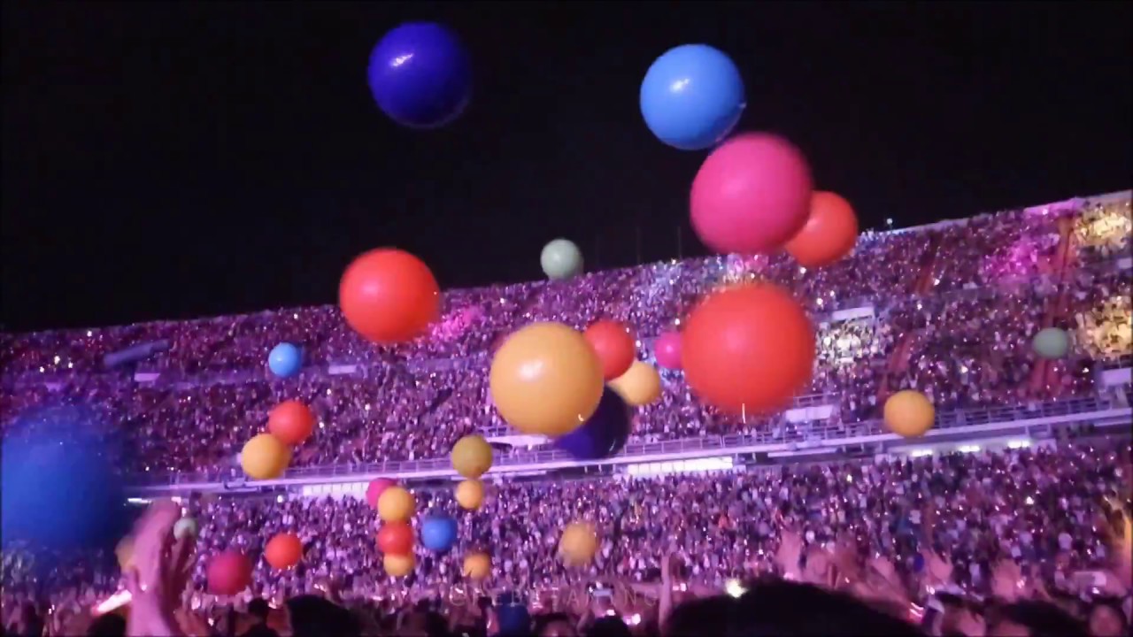 COLDPLAY CONCERT IN BANGKOK - YouTube