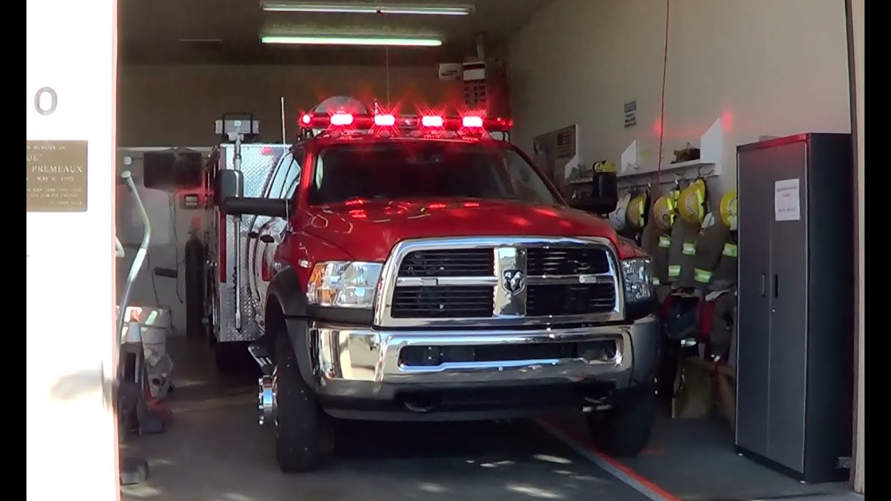 Page - Greenehaven Fire District A-23 (Squad?) lights setup (Federal ...