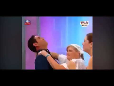 AZGIN KADIN GENÇ KOCAYI GÖRÜNCE ÜZERİNE ZIPLIYOR 😱