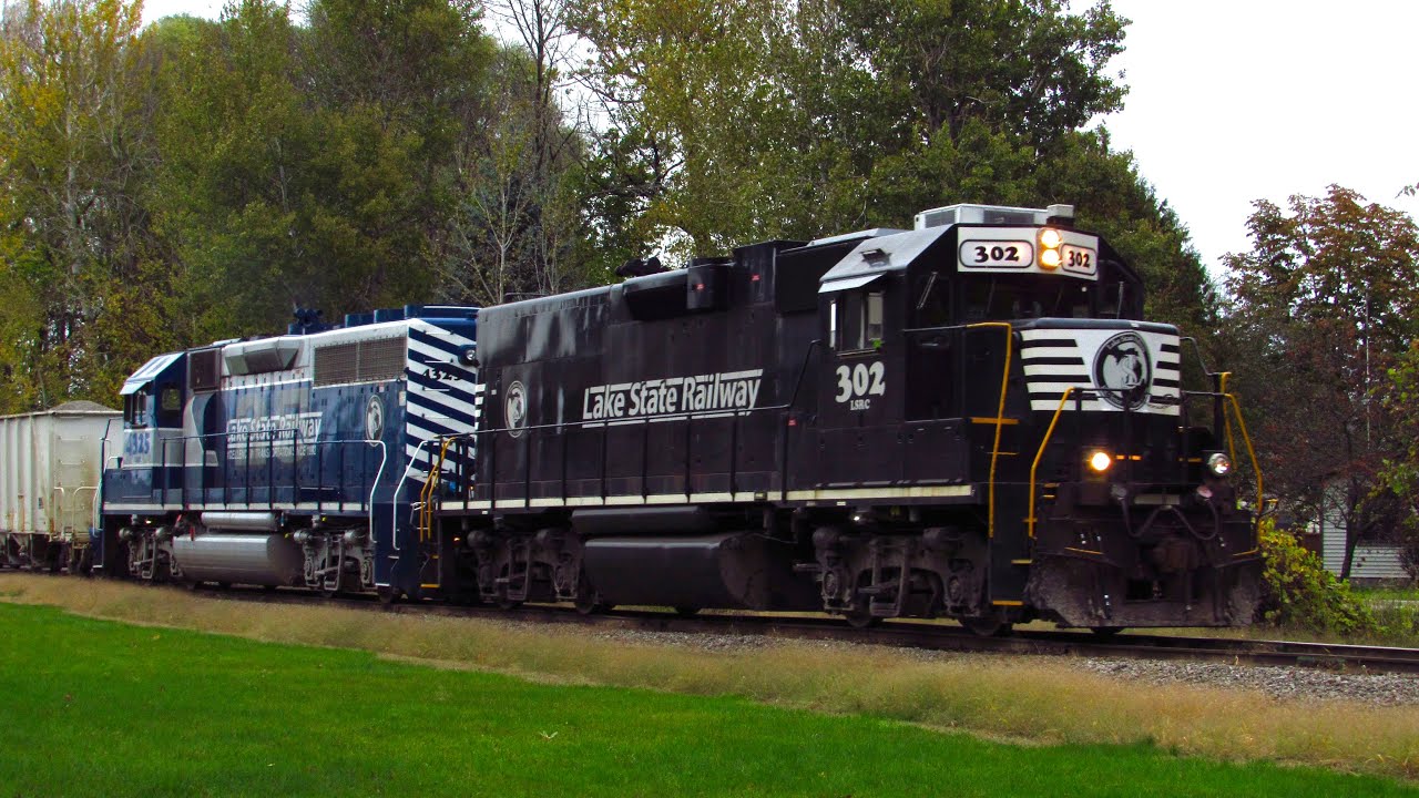 Lake State Railway Train 326 with LSRC 302 and LSRC 4325 - Alpena Mi ...