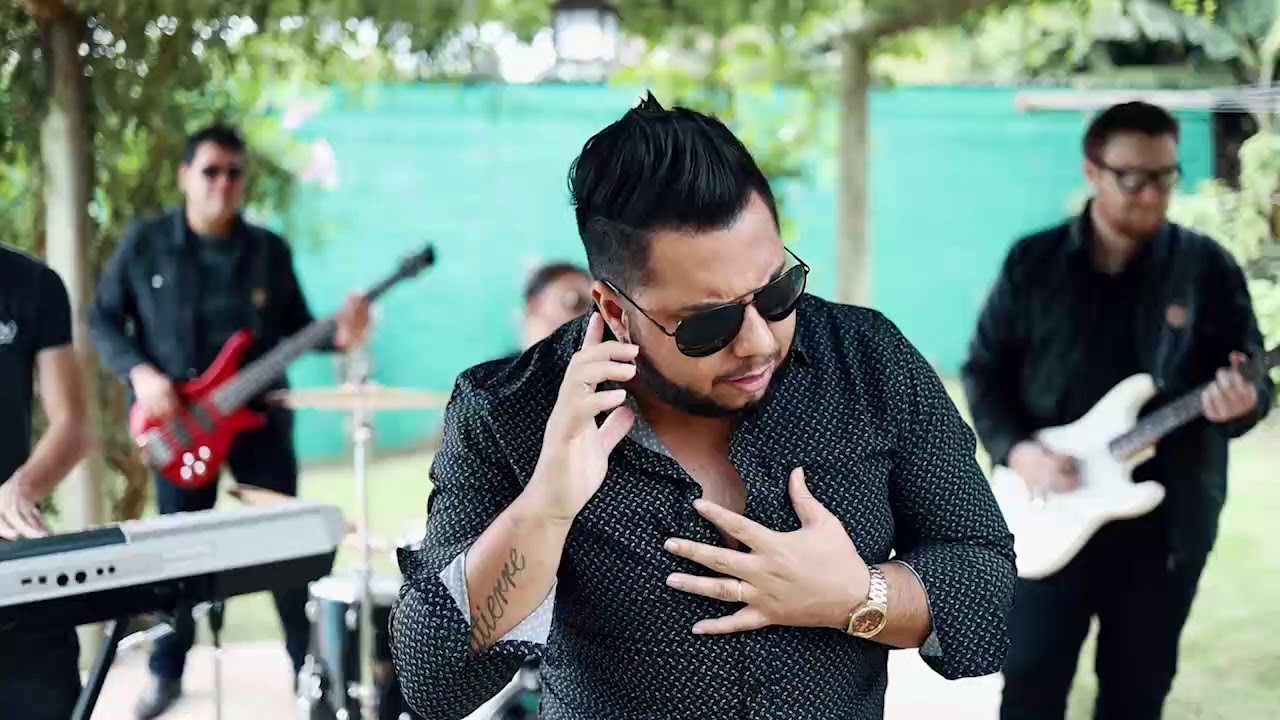 COM ELA "vídeo clipe oficial" |ROBSON LUTIERRE & BANDA - YouTube