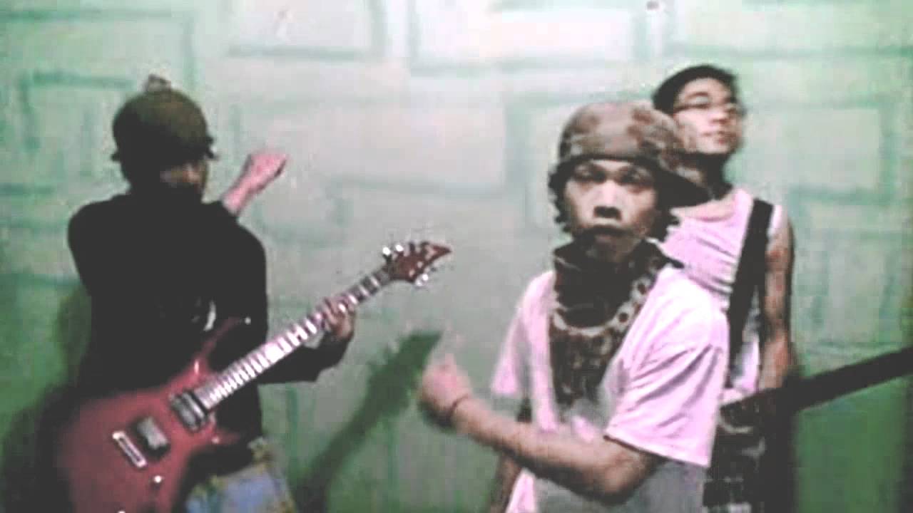 Batik For Superheroes - Kite Lagi (OVJ cover) - YouTube
