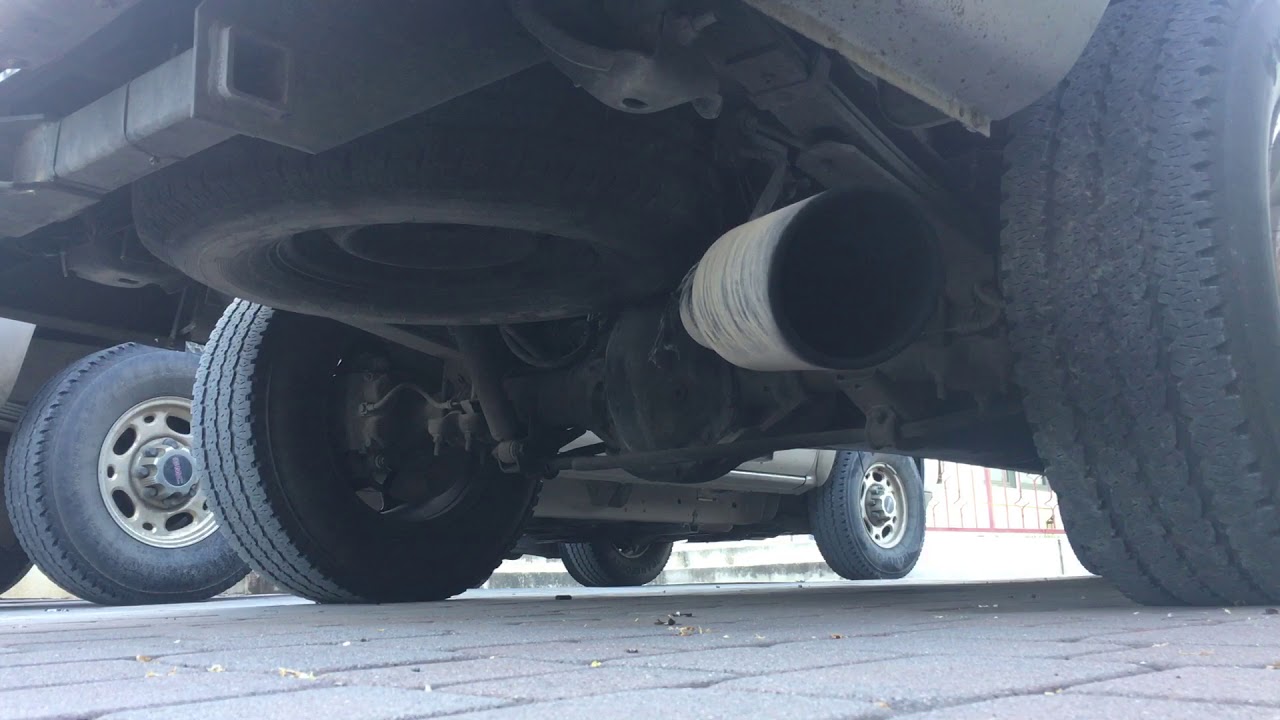 01 Cummins Cold Start + Exhaust Brake - YouTube