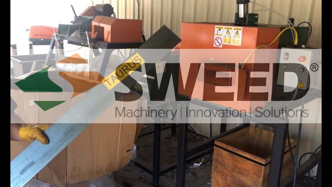 Scrap Doctor Blades Chopped in Sweed Scrap Chopper Model 517 XHD - YouTube