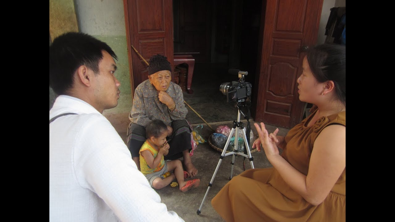 Stitching Our Stories: Hmong Medicine Woman (Kawm Thaub Duab), by Sia ...