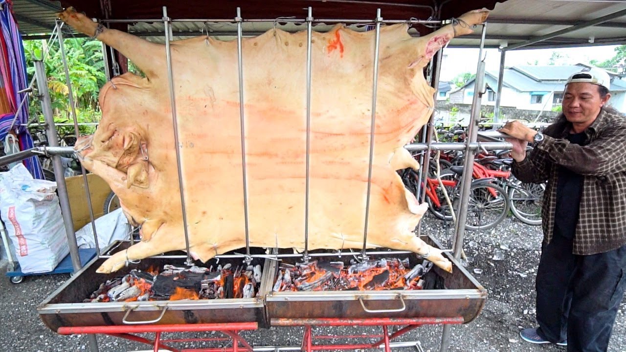 TAIWANESE BBQ - HUGE Aboriginal Pig Roast + STREET FOOD in Taiwan ...