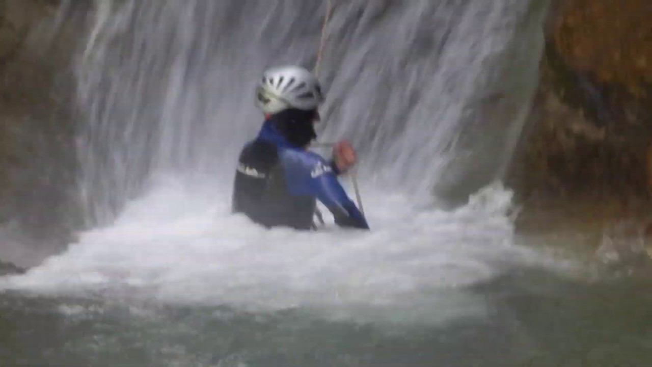 Canyoning - Les Ecouges partie 2 - Aventures Verticales Maroc - YouTube