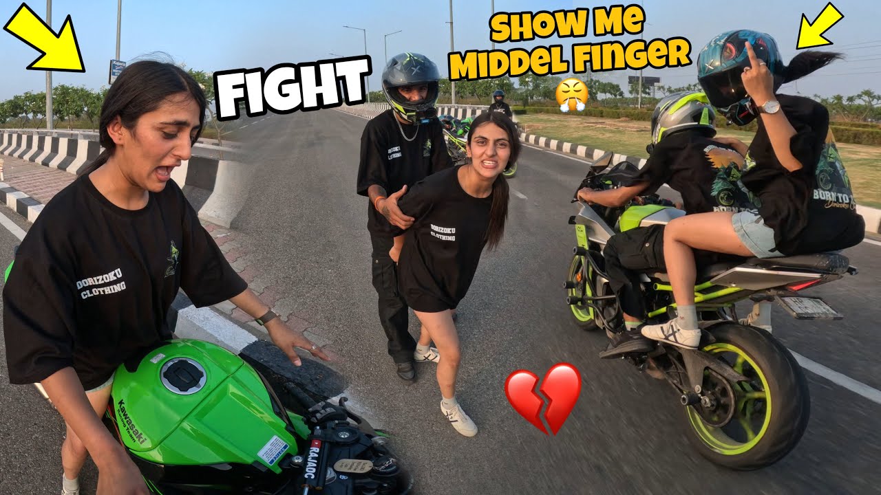 Show Me Middel Finger 😤Iss Ladki Ke Sth Ladai Ho Gayi 🥺 kawa h2r - YouTube