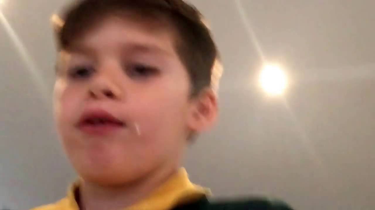 Watch me poo poo now watch me wee wee - YouTube