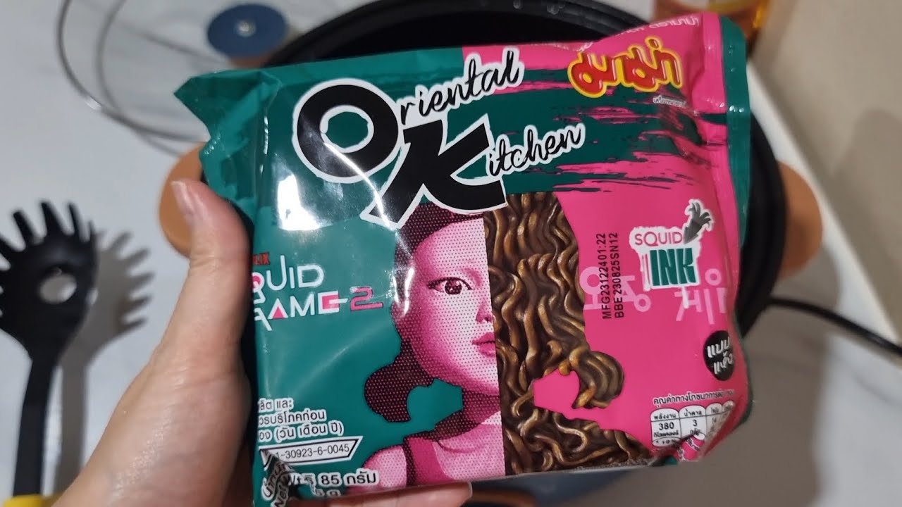 Oriental kitchen Squid game 2 squid ink - YouTube
