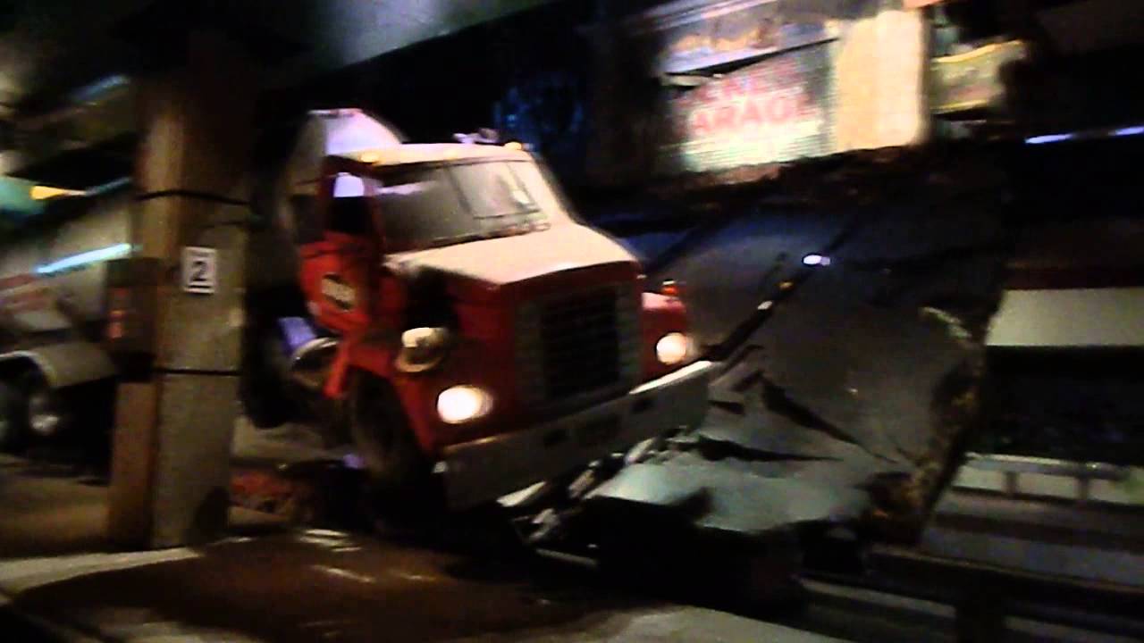 UNIVERSAL STUDIOS TOURS Earthquake On-ride Hollywood - YouTube