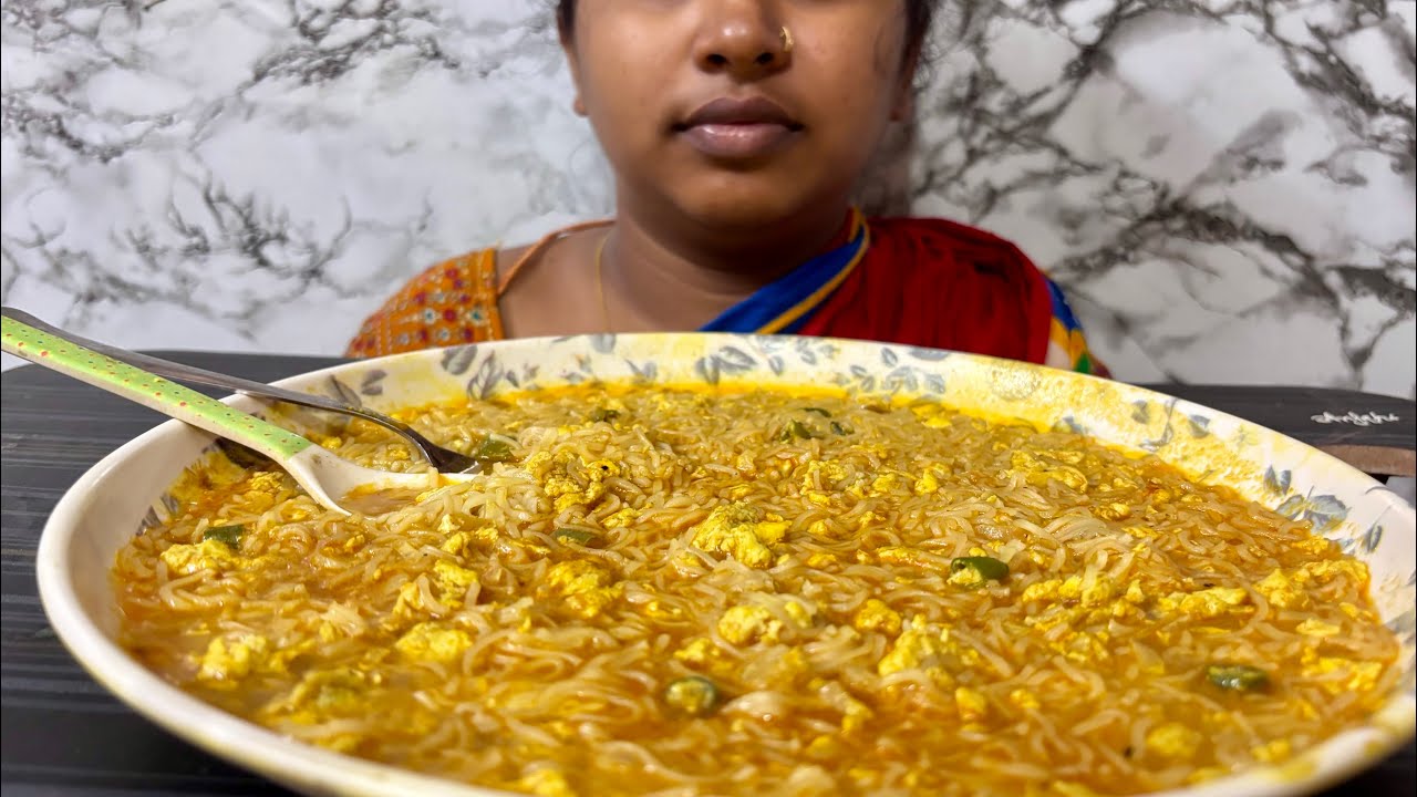 Eating 10 packets of Maggi in 5 minutes | 5 minutes eating challenge ...