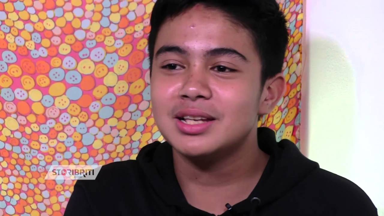 Umay Shahab kini jadi sutradara - YouTube