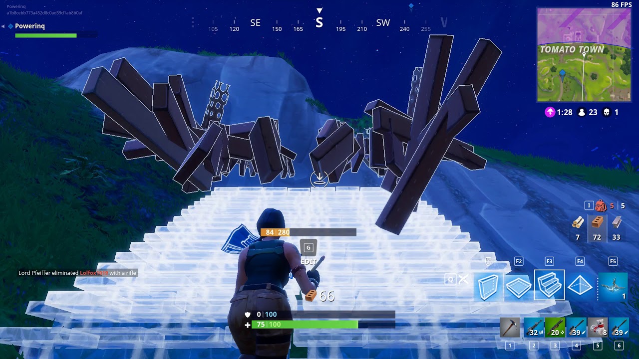 Fortnite glitch! Extra weapon/medkit slot! ( Anything can go in it ...