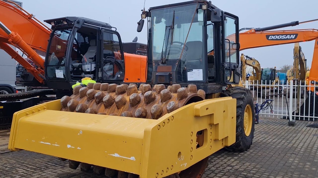 70157333 Caterpillar CP76 - YouTube