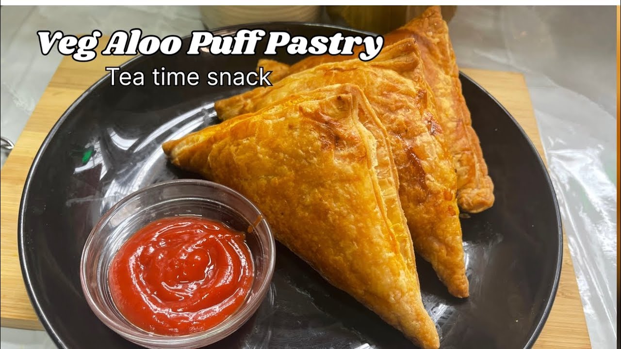 Veg Aloo Puff Pastry | How to make Aloo Puff Pastry Aloo Matar Patties ...