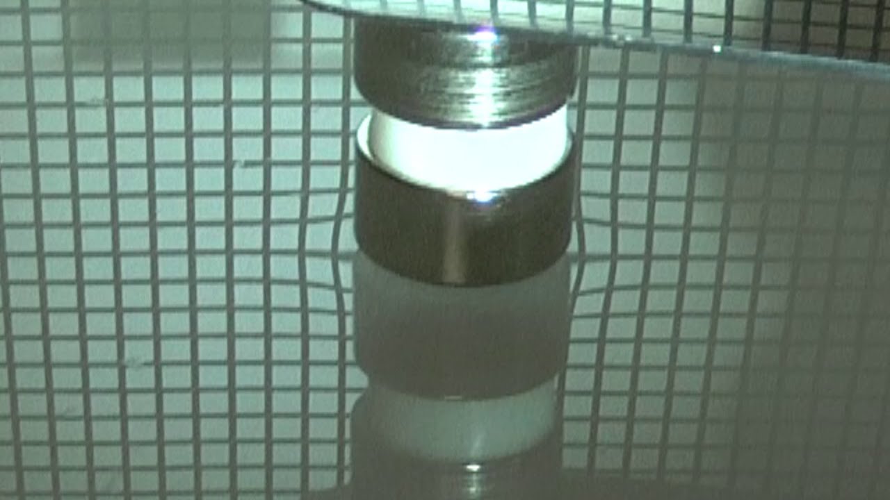 Veritasium: Cereal + magnet phenomenon. Not what you would expect ...
