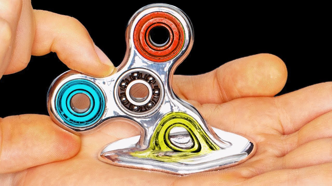 Comment faire son propre Hand Spinner [FACILE] - YouTube