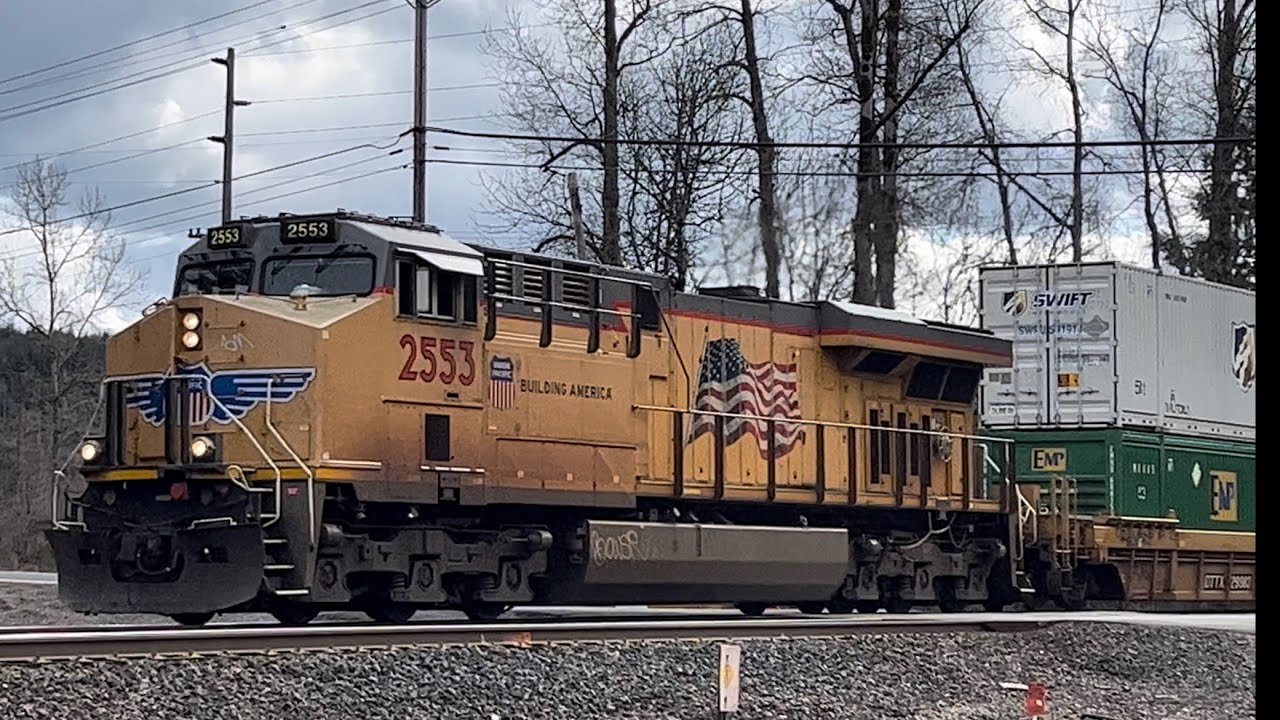 Union Pacific 2553 w/Southern Pacific 6379 DPU I-G4SE Intermodal ...