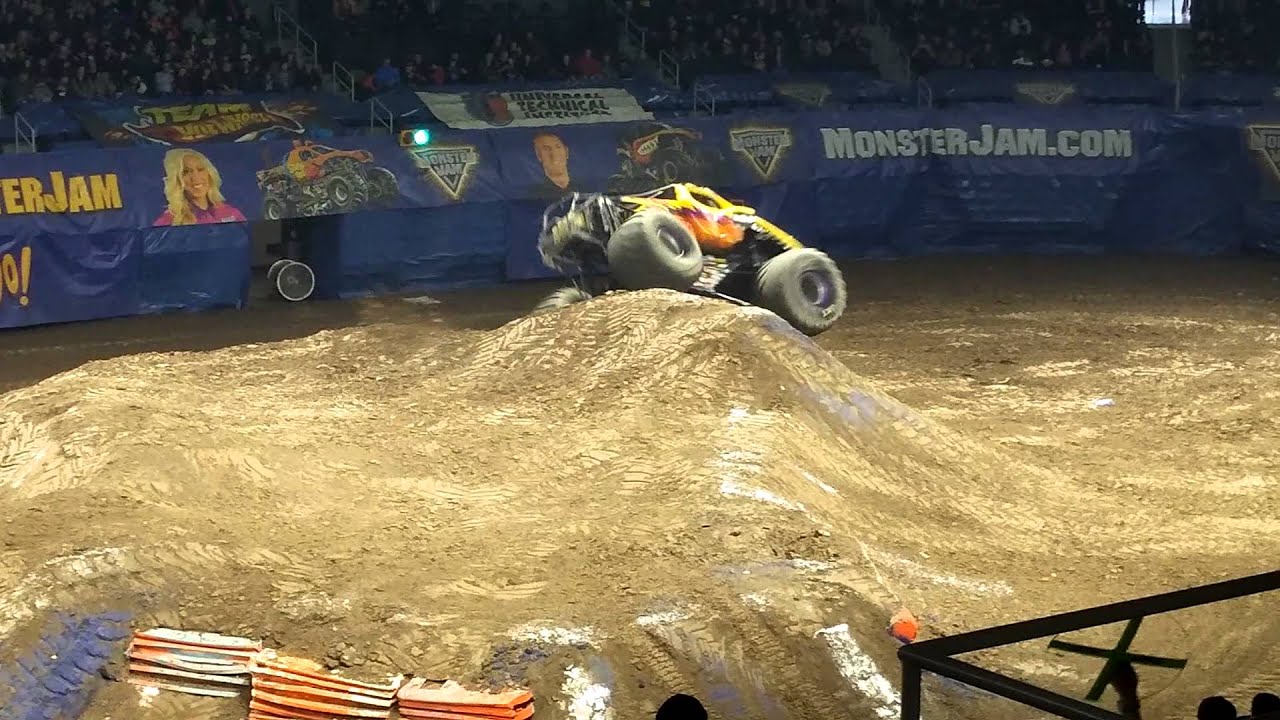 Monster Jam at The Dunk Providence,RI(vid10) - YouTube