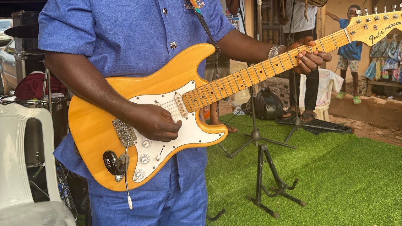 Prince Charles Osadolor live performance - YouTube