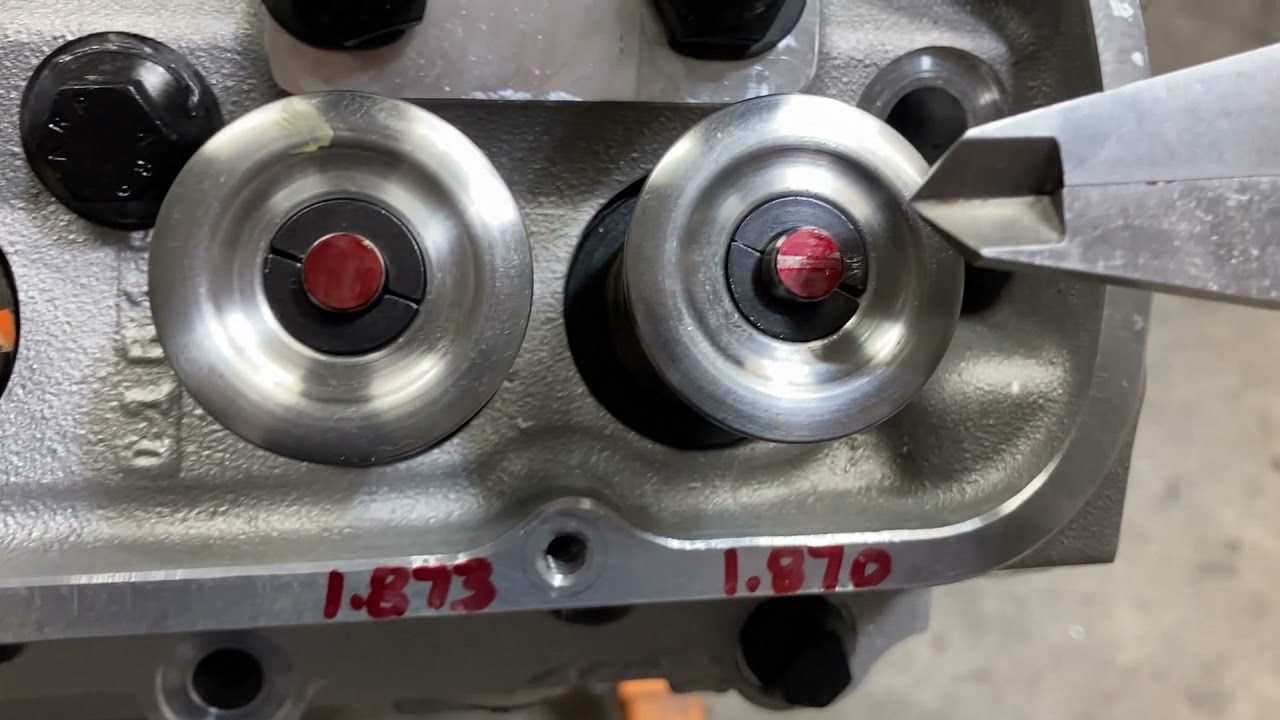 Lykins Motorsports Ford 363 SBF Final Assembly Part 2 - YouTube