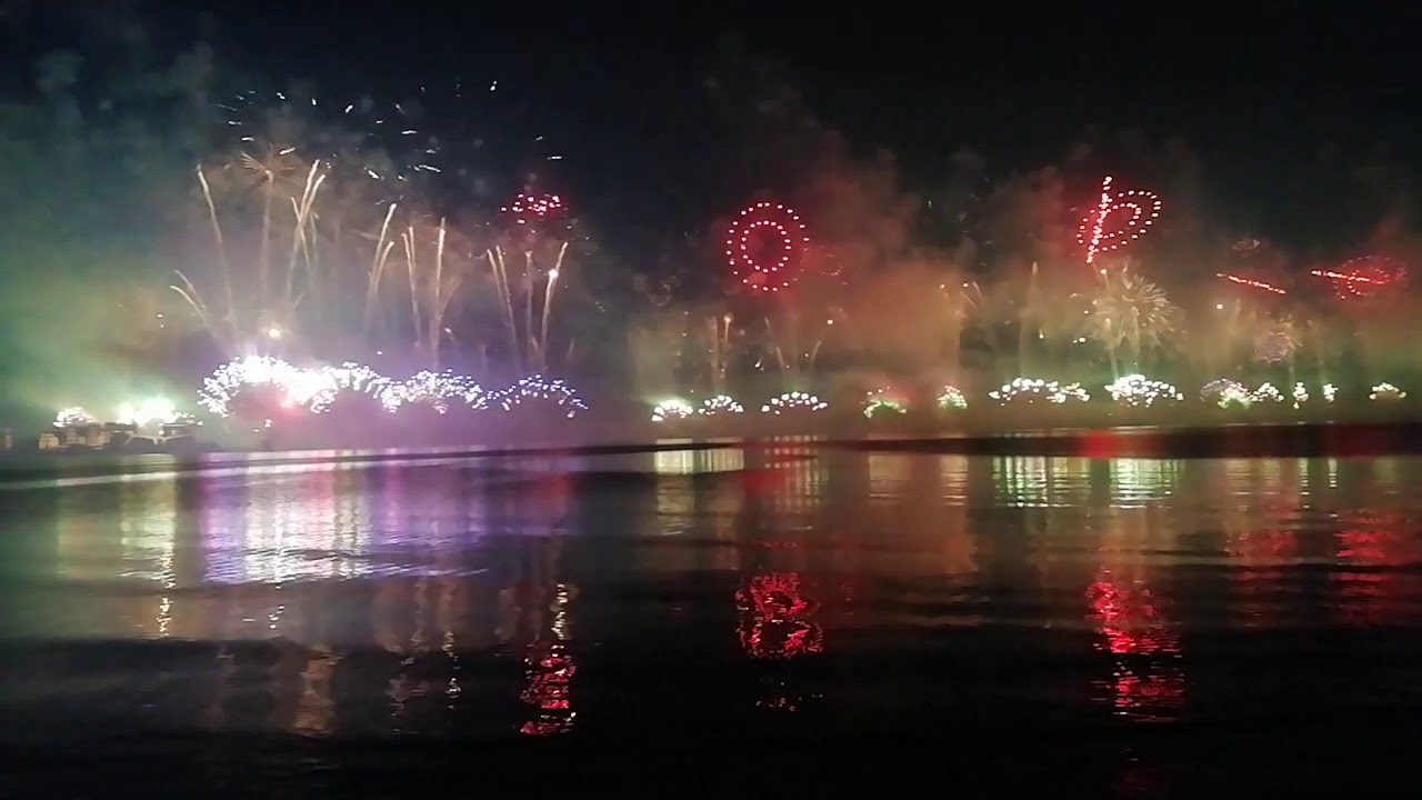 New year eve fireworks in rak - YouTube