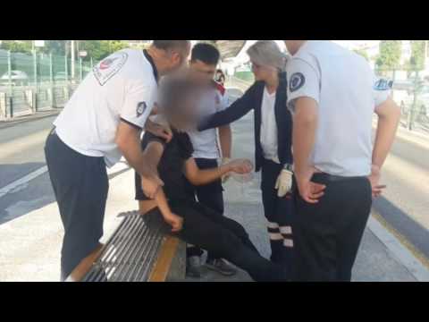 Bonzai İçen Genç Metrobüs Seferlerini Aksattı