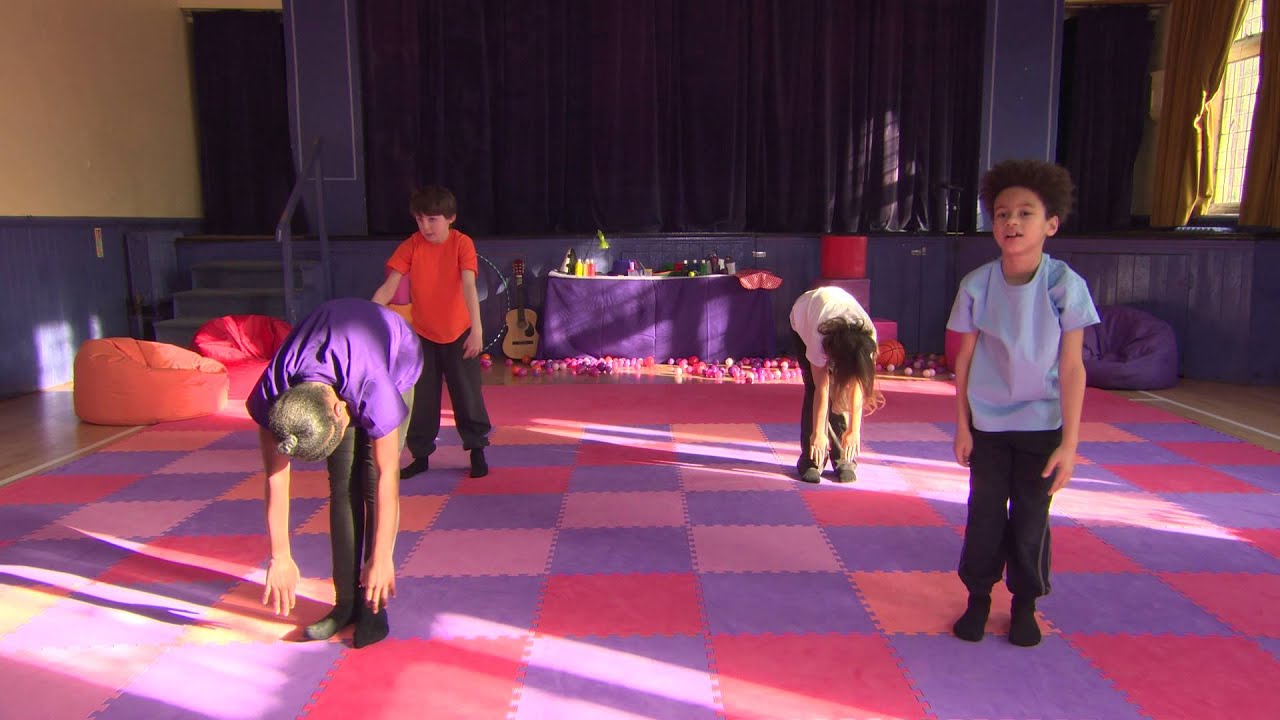 Yoga 2: Scarecrows and mummies | Let's Do It Club - YouTube