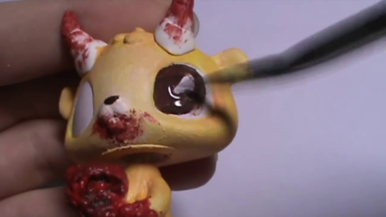 Special custom in Halloween LPS Horned Devourer of hearts - YouTube