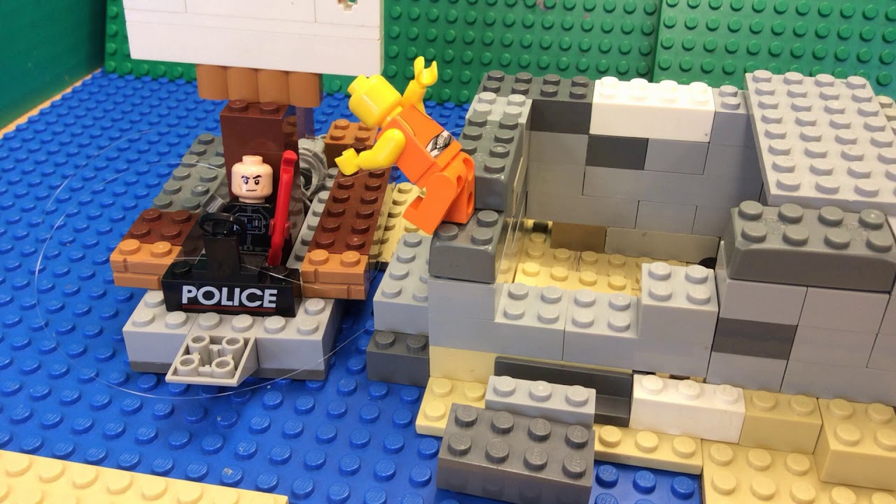 LEGO Cops and Robbers - YouTube