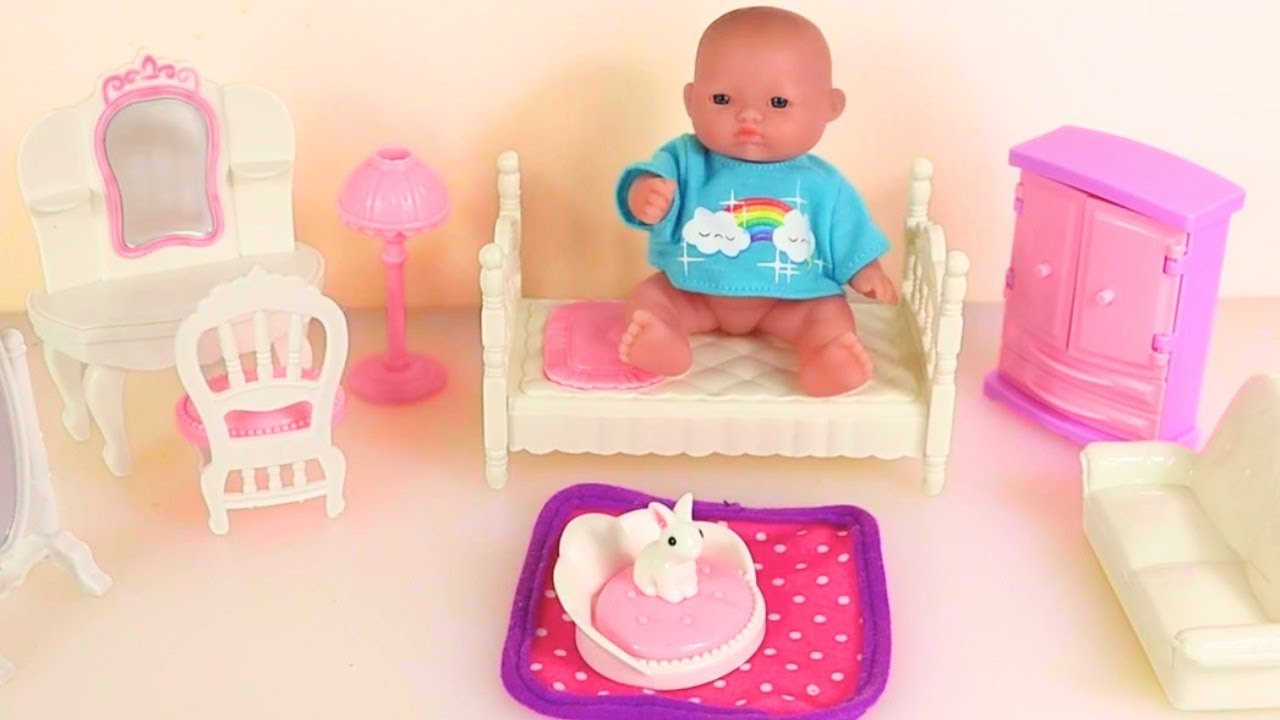 Baby Doll gets Ready for Bed & Kids Pretend Play Baby Dolls - YouTube