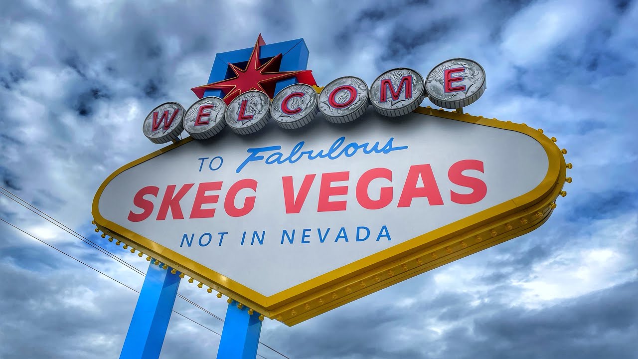 Skegness Holiday 2022 Day 1 - We Visited The Skeg Vegas Sign & BEST ...