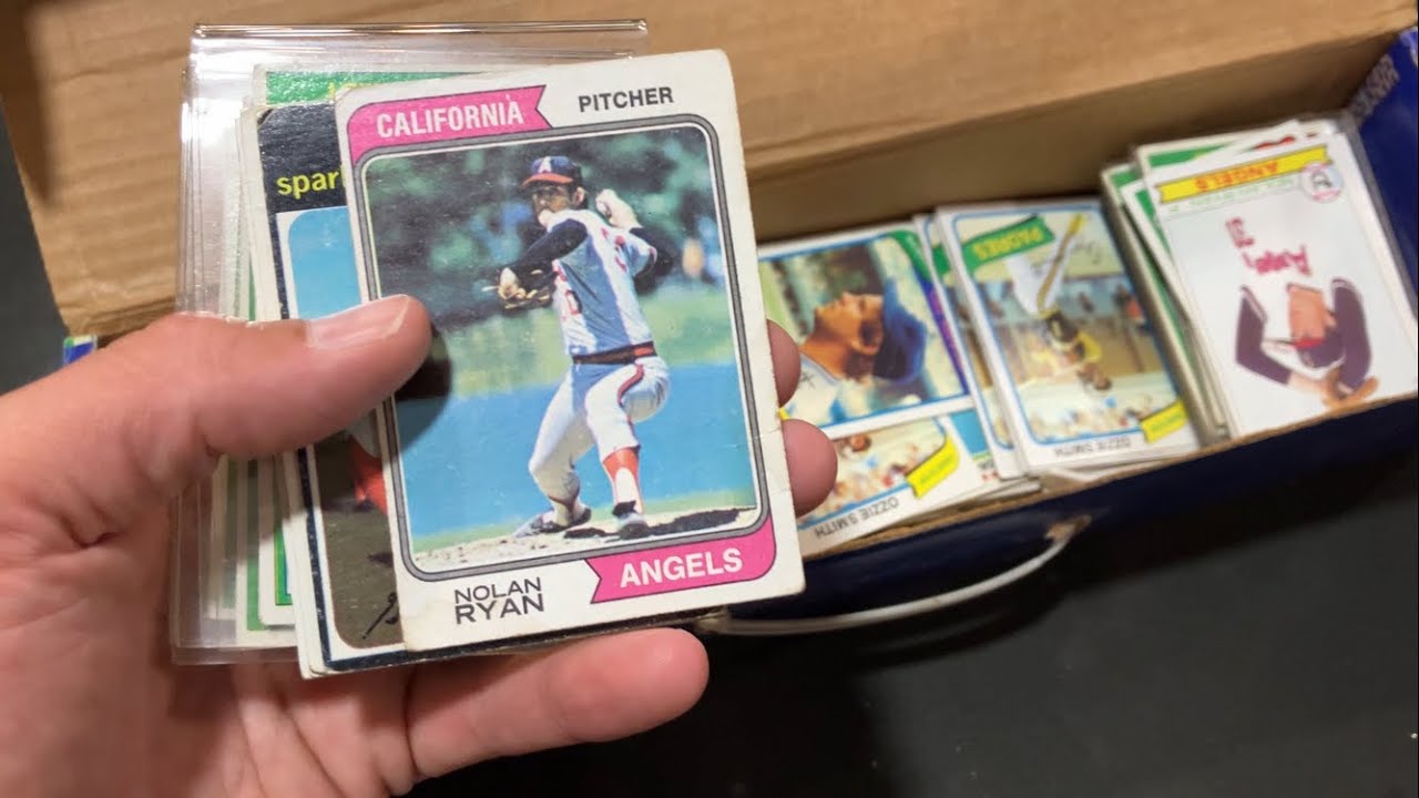 AMAZING $10 BOX OF OLD BASEBALL CARDS FROM THE FLEA MARKET! Weekend ...