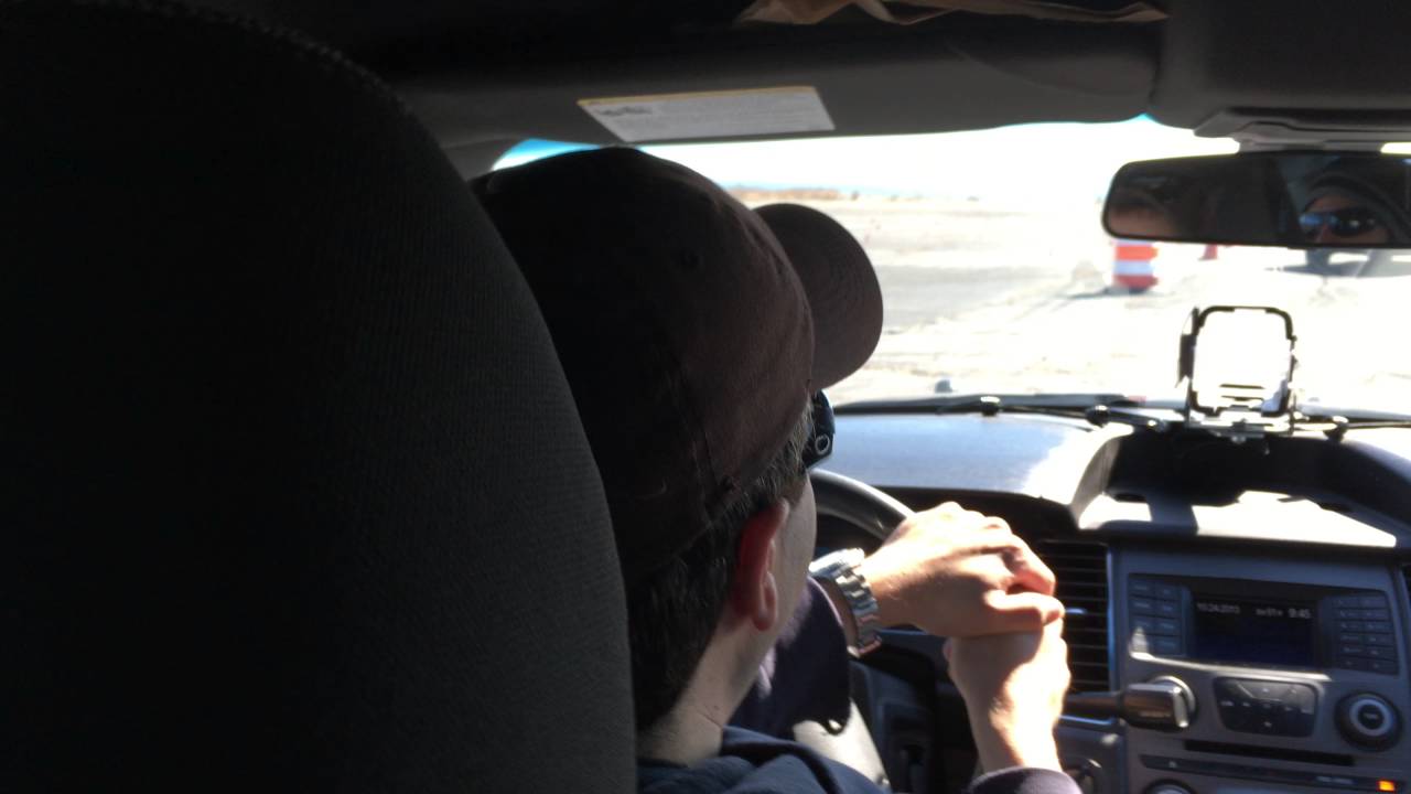 Warwick Police Citizens Academy- EVOC driving - YouTube