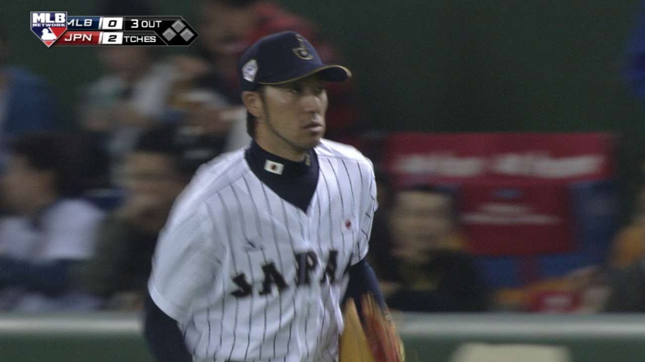 MLB@JPN: Kikuchi makes nice play at second for Japan - YouTube