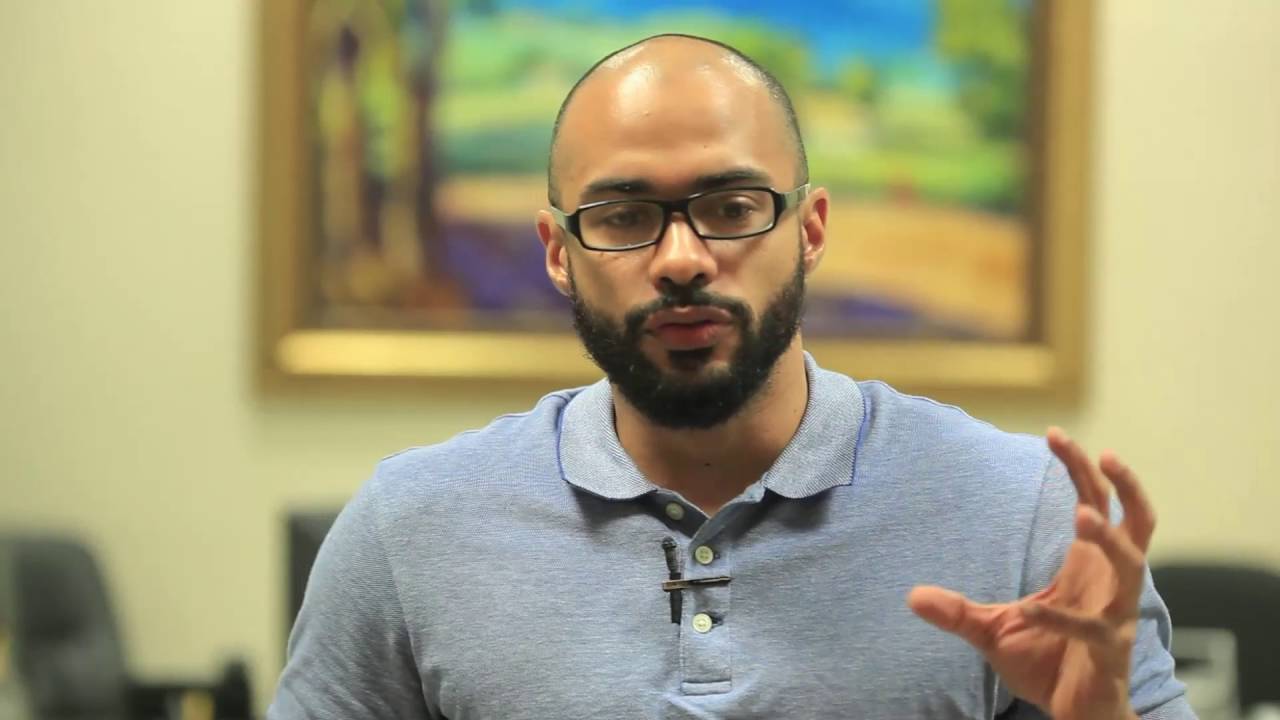 Testimonios Kit de Emprendimiento - Kelvin Reyes - YouTube