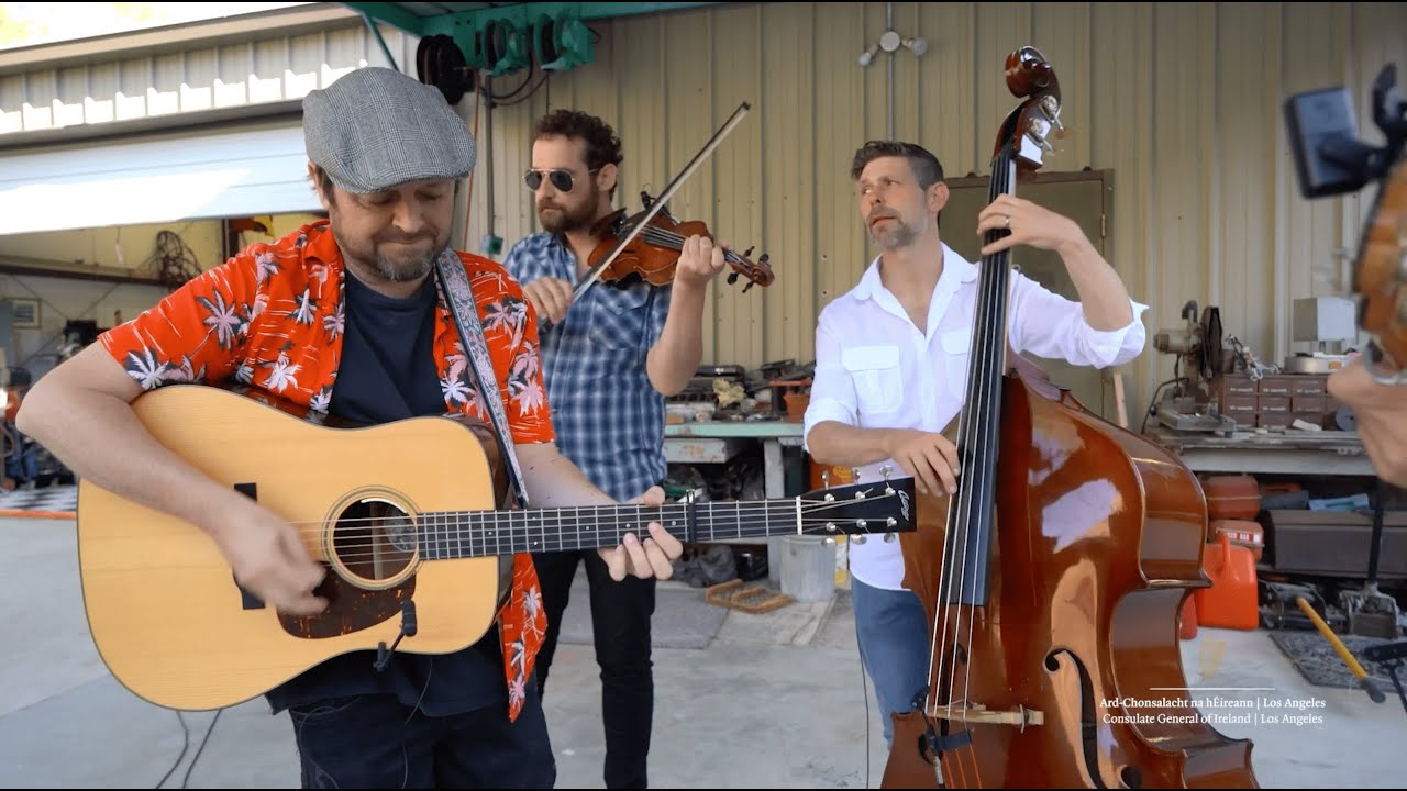 DUE WEST: I Draw Slow (Trailer) - YouTube