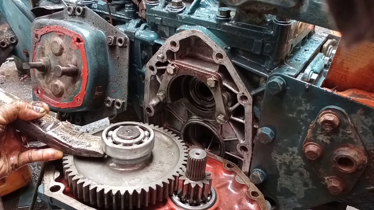 kubota B6001 how to remove rear axle left side - YouTube