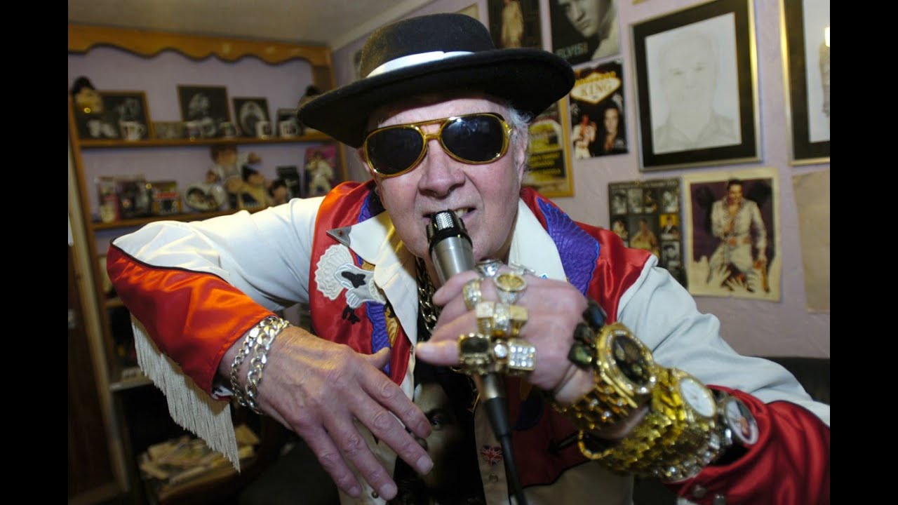 Johnny Rocco sings "The Mafia Song". - YouTube